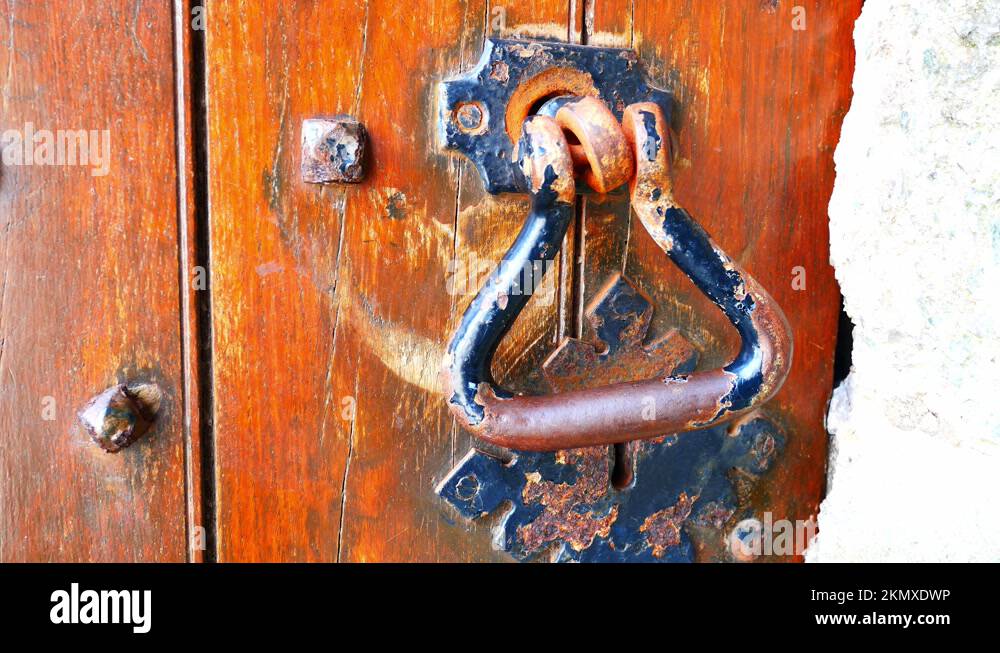 Medieval door lock Stock Videos & Footage - HD and 4K Video Clips - Alamy