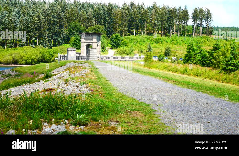 Reservoir footpath Stock Videos & Footage - HD and 4K Video Clips - Alamy