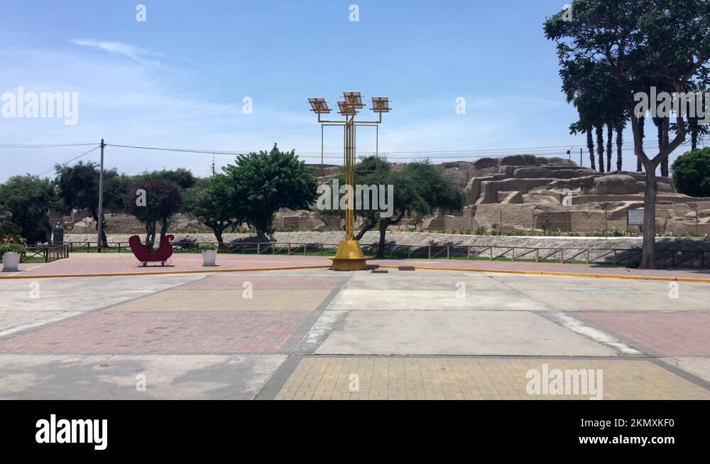 Peru - Lima - Zoo / Parque de las Leyendas / Garden / Animals / Huaca ...