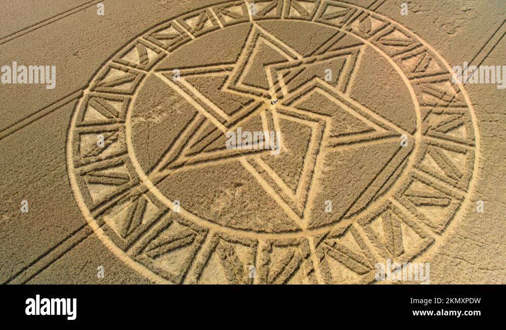 Esoteric circle Stock Videos & Footage - HD and 4K Video Clips - Alamy