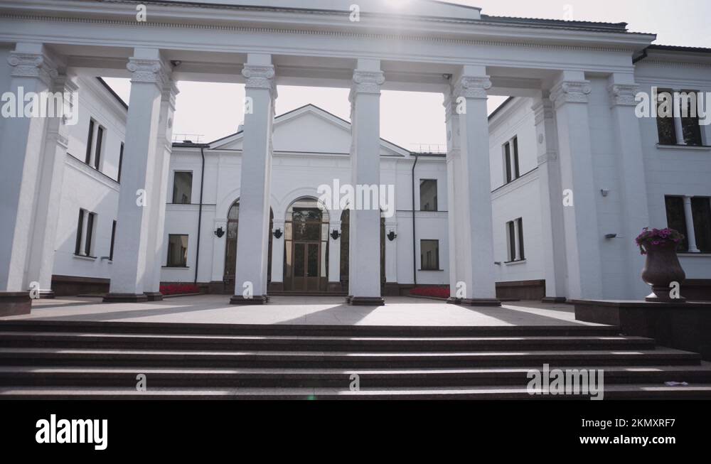 Rich palace Stock Videos & Footage - HD and 4K Video Clips - Alamy