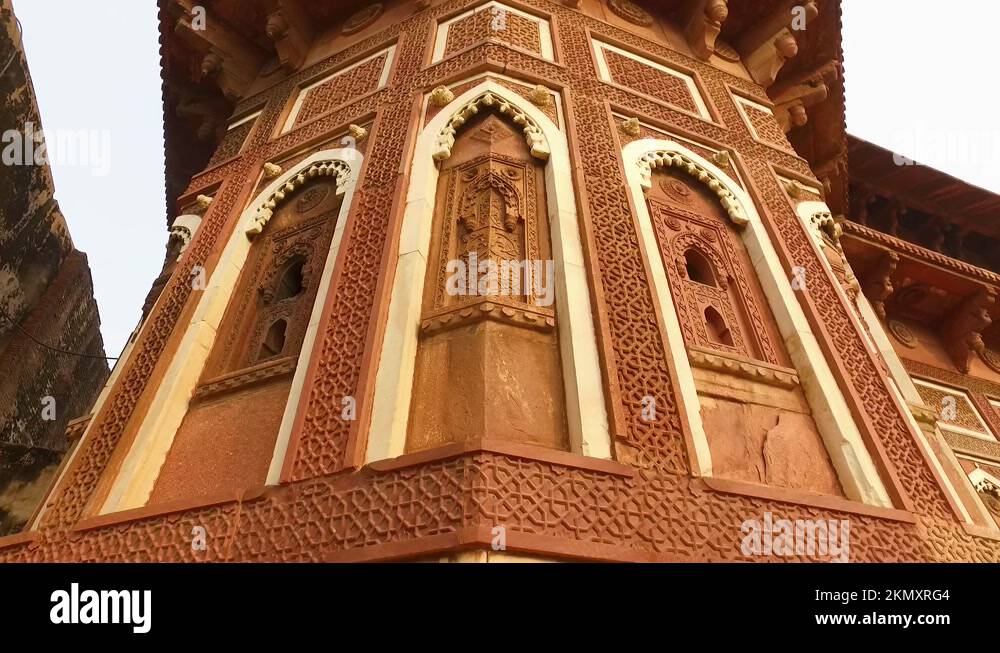 Corner column Stock Videos & Footage - HD and 4K Video Clips - Alamy