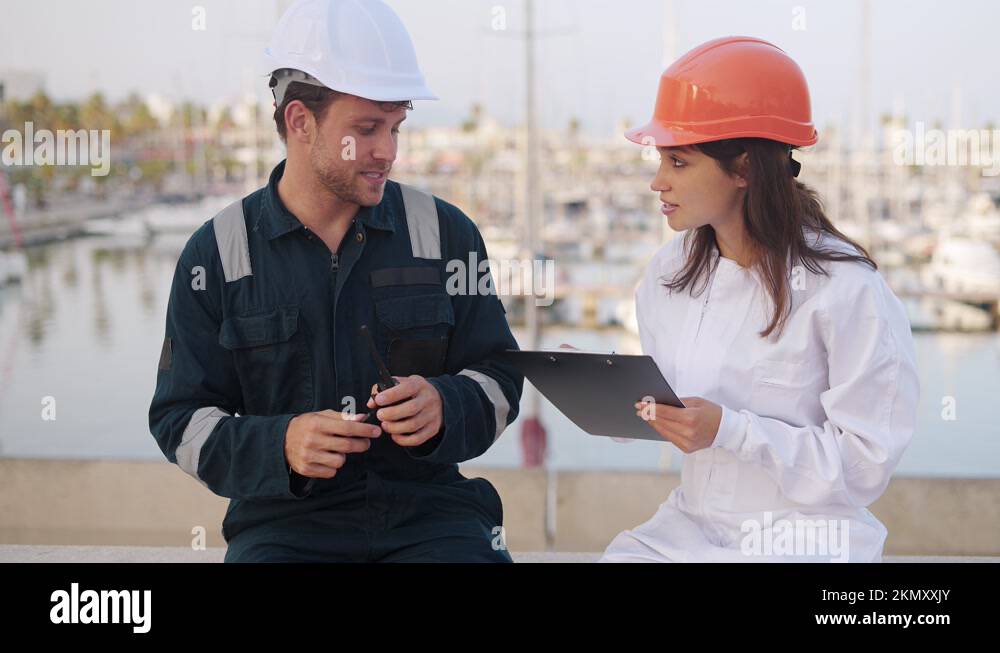 Employee briefing Stock Videos & Footage - HD and 4K Video Clips - Alamy