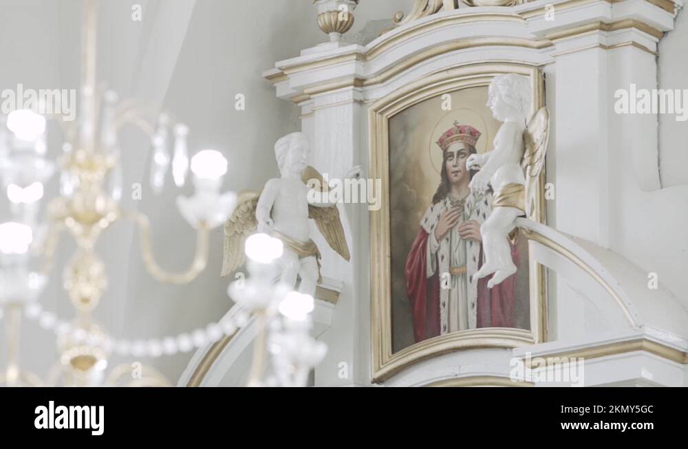 Royal bible Stock Videos & Footage - HD and 4K Video Clips - Alamy
