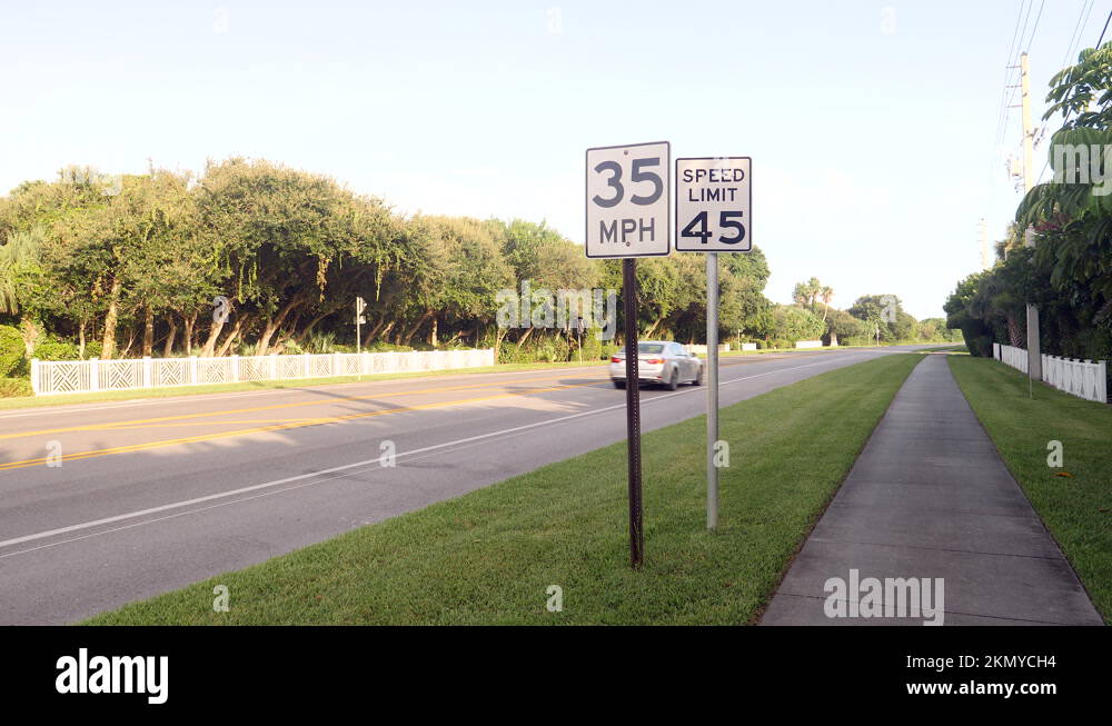 Florida road signs Stock Videos & Footage - HD and 4K Video Clips - Alamy