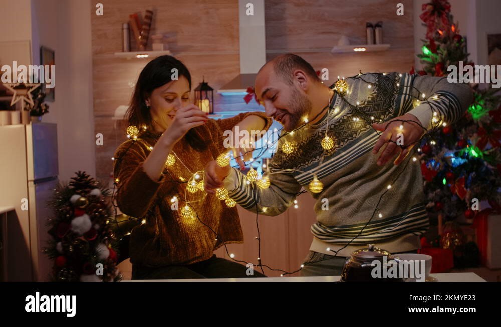 Tangled string Stock Videos & Footage - HD and 4K Video Clips - Alamy