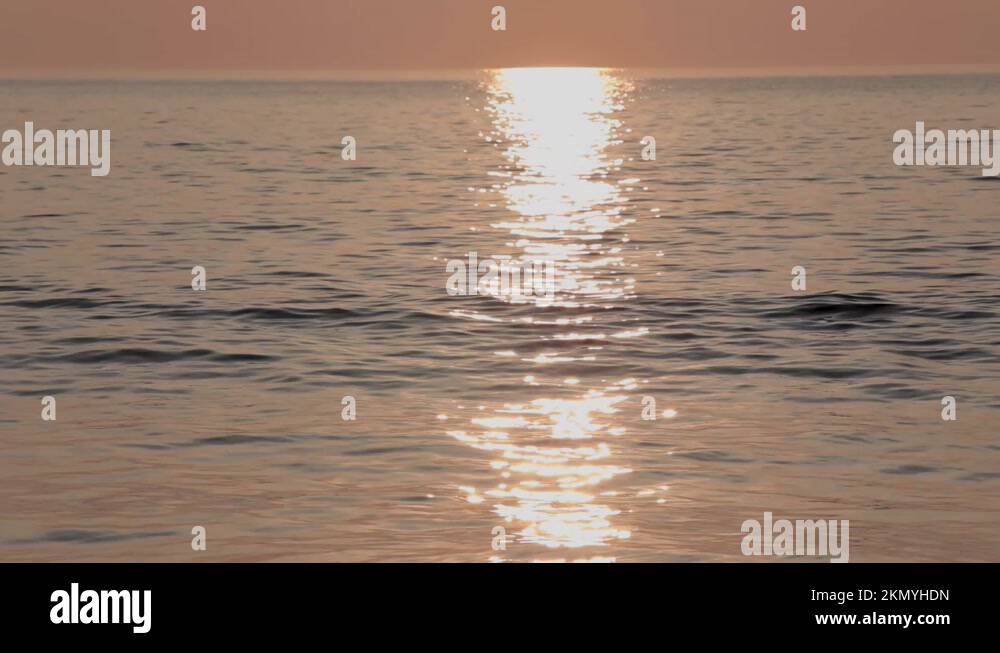 Cornish sea waves Stock Videos & Footage - HD and 4K Video Clips - Alamy