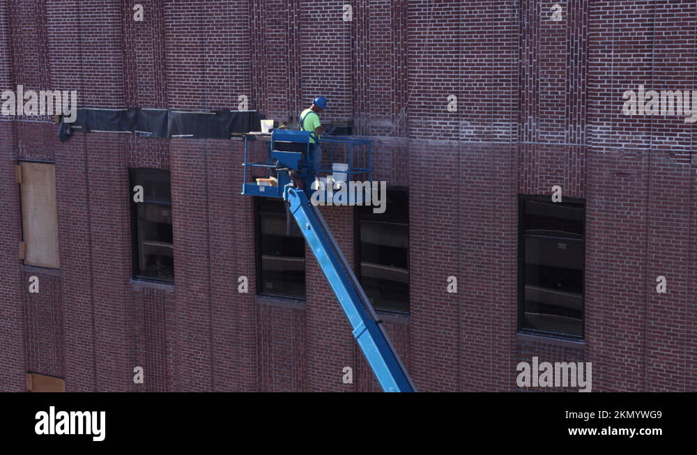 Brick lift Stock Videos & Footage - HD and 4K Video Clips - Alamy