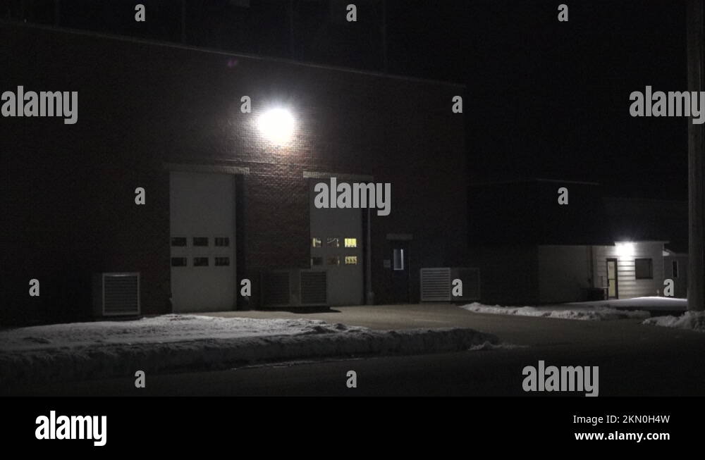 Mechanic garage exterior Stock Videos & Footage - HD and 4K Video Clips ...