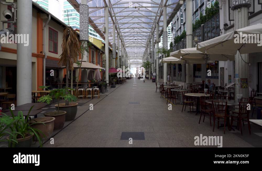 People cluster Stock Videos & Footage - HD and 4K Video Clips - Alamy