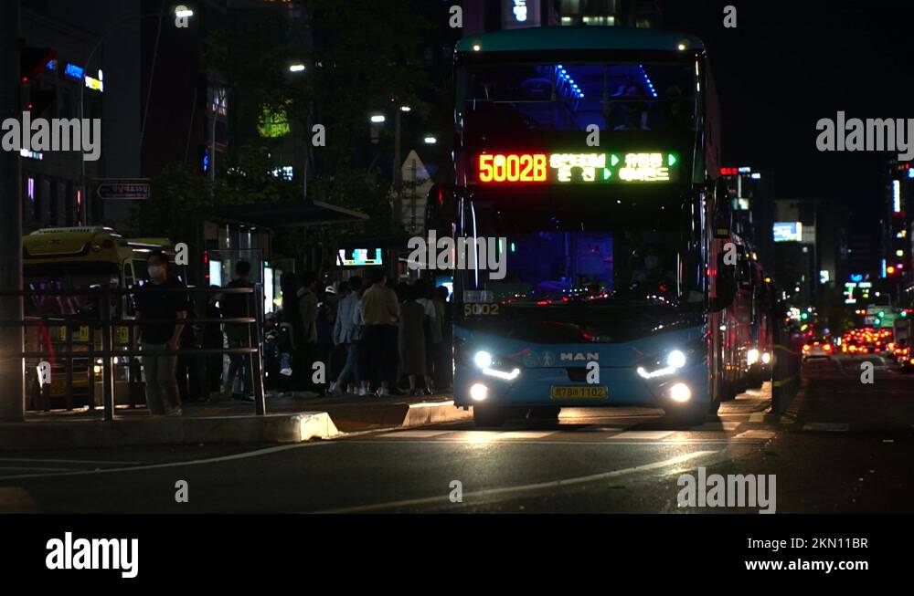 Buses bus Stock Videos & Footage - HD and 4K Video Clips - Alamy