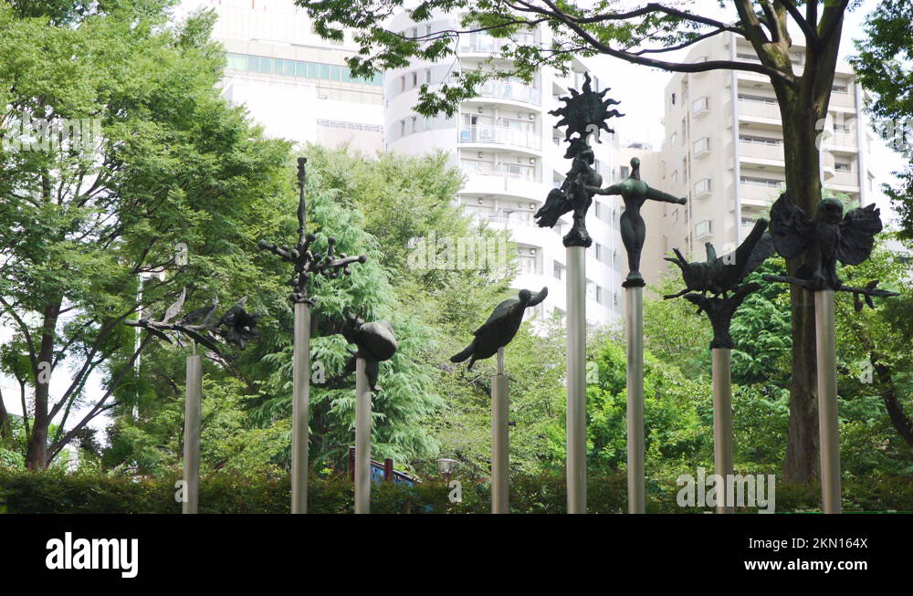 Sculpting trees Stock Videos & Footage - HD and 4K Video Clips - Alamy