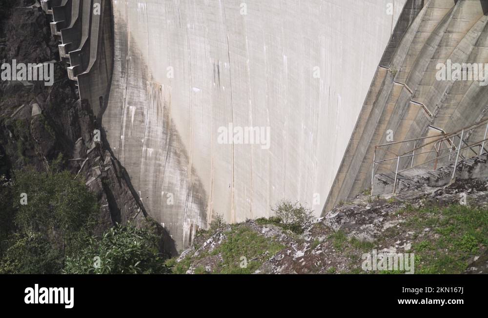 Verzasca dam james bond Stock Videos & Footage - HD and 4K Video Clips ...