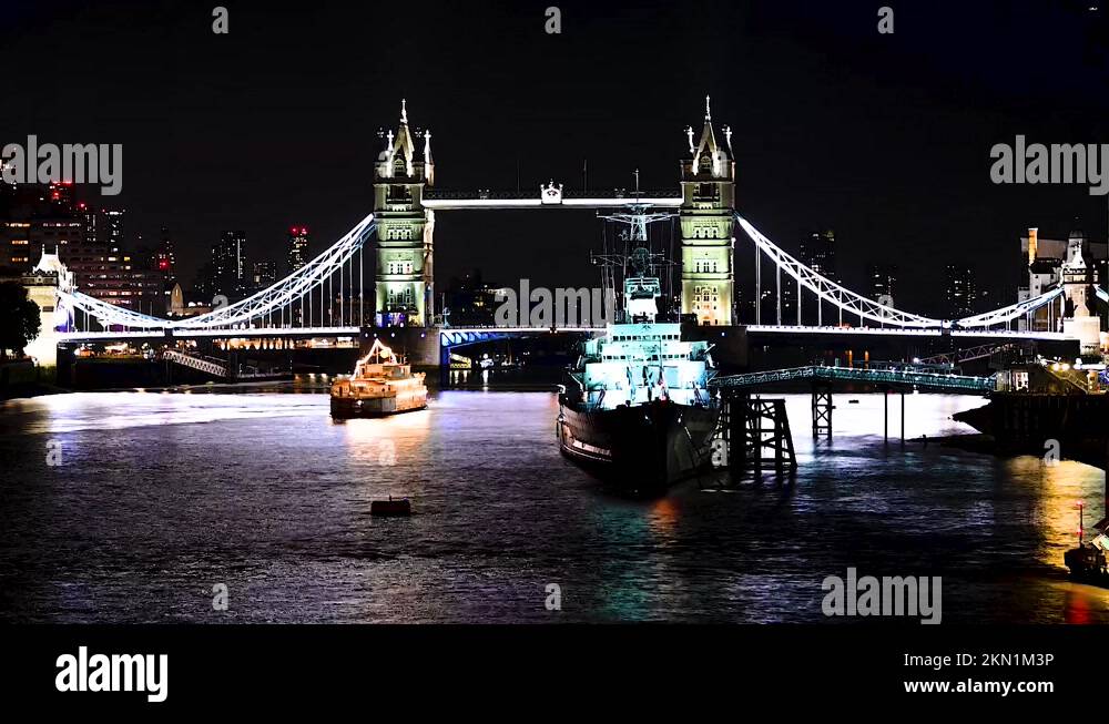 Boat going under tower bridge Stock Videos & Footage - HD and 4K Video ...