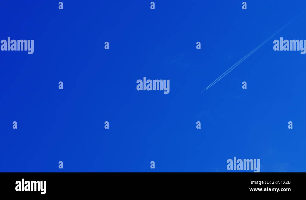 Jet aircraft contrail Stock Videos & Footage - HD and 4K Video Clips ...