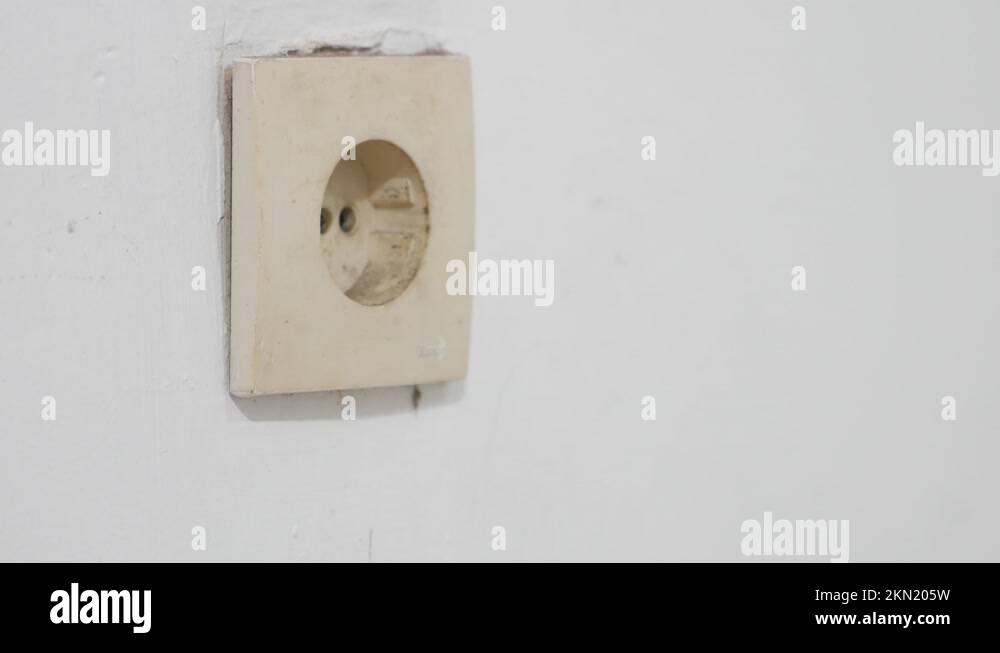 Plugging the device Stock Videos & Footage - HD and 4K Video Clips - Alamy