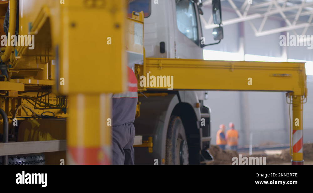 Hydraulic outriggers foot Stock Videos & Footage - HD and 4K Video ...