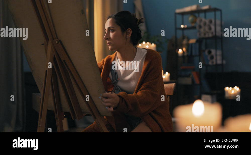 Curved hair Stock Videos & Footage - HD and 4K Video Clips - Alamy