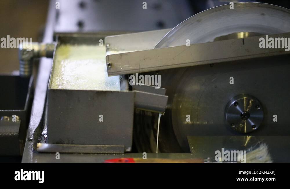 disk type oil skimmer for liquid flood coolant in modern cnc milling ...