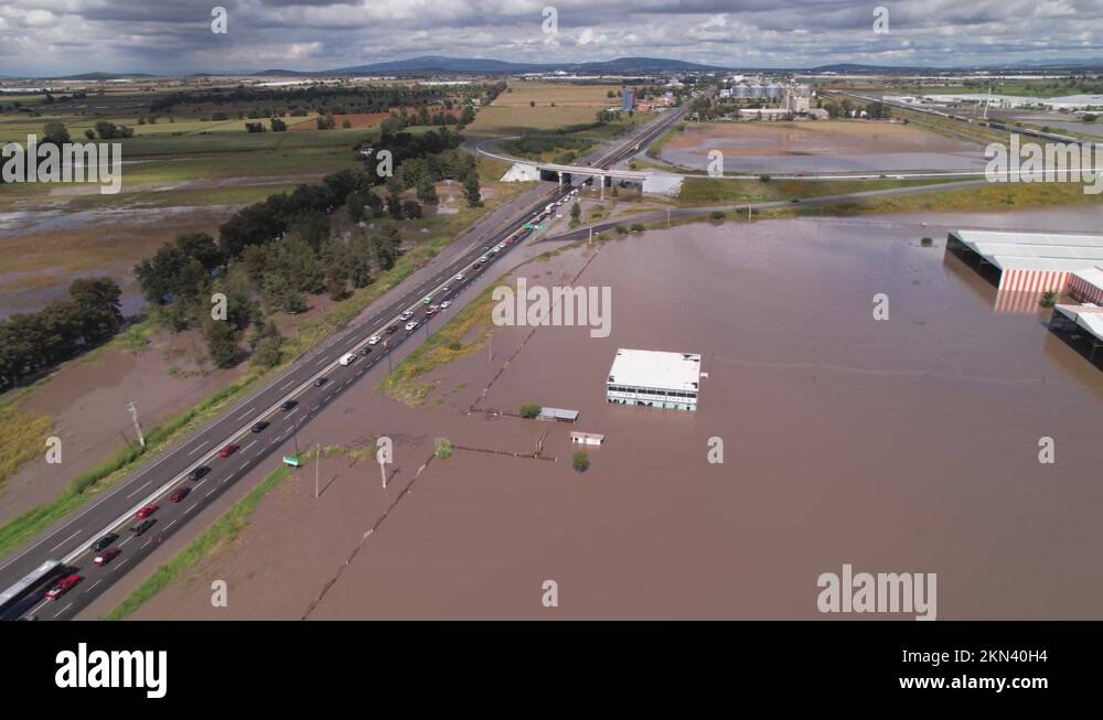 Flood flooding water road traffic rain damage Stock Videos & Footage ...