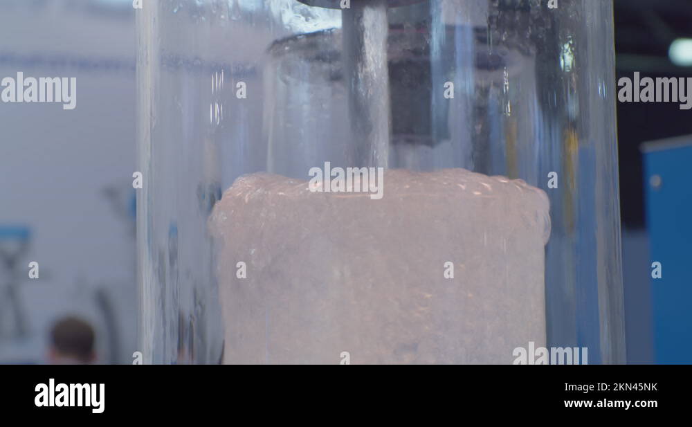 Wave tank experiment Stock Videos & Footage - HD and 4K Video Clips - Alamy