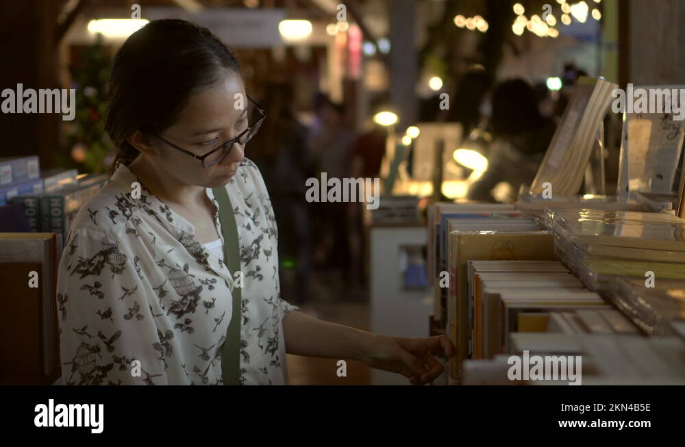 Asian hobby Stock Videos & Footage - HD and 4K Video Clips - Alamy