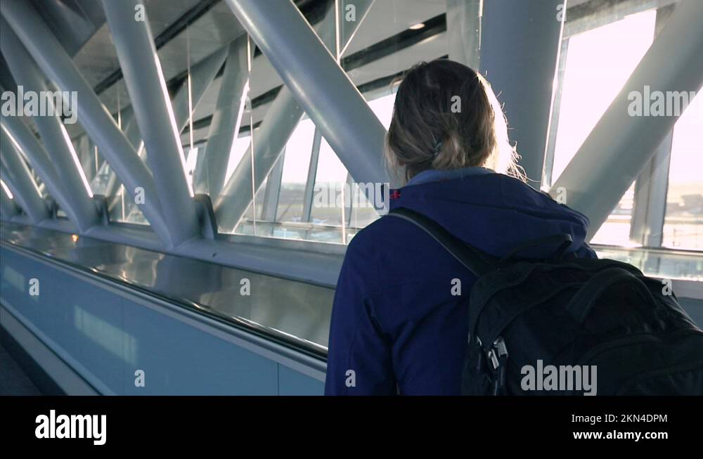 Flight boarding gate Stock Videos & Footage - HD and 4K Video Clips - Alamy
