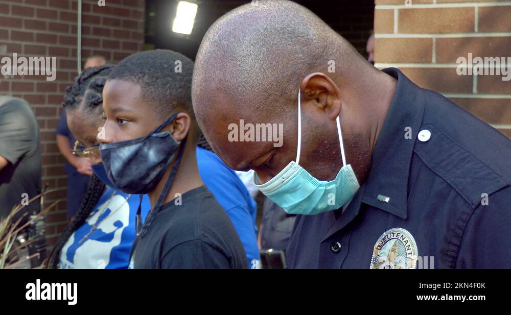 African-American police officer during the Moment of silence in Los ...