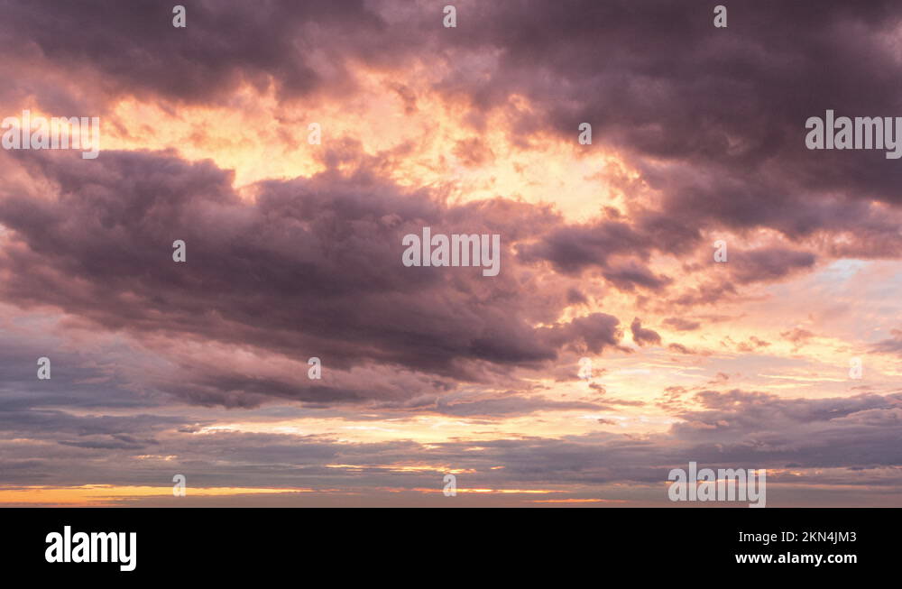 Decaying lapse cloud Stock Videos & Footage - HD and 4K Video Clips - Alamy