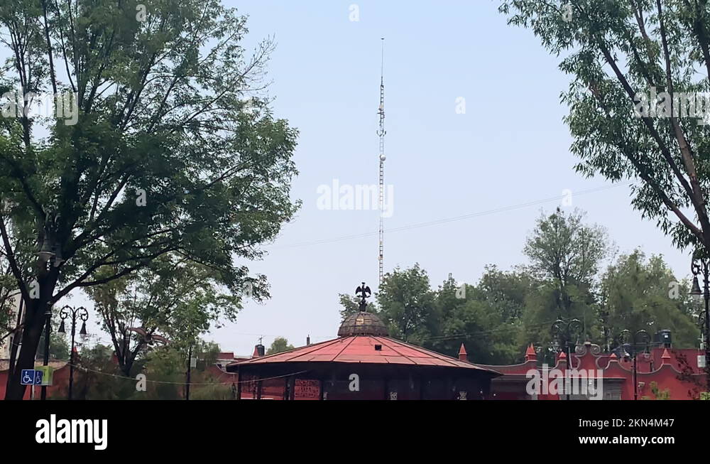 Octagonal kiosk Stock Videos & Footage - HD and 4K Video Clips - Alamy