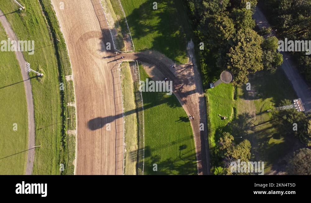 Top racecourse Stock Videos & Footage - HD and 4K Video Clips - Alamy