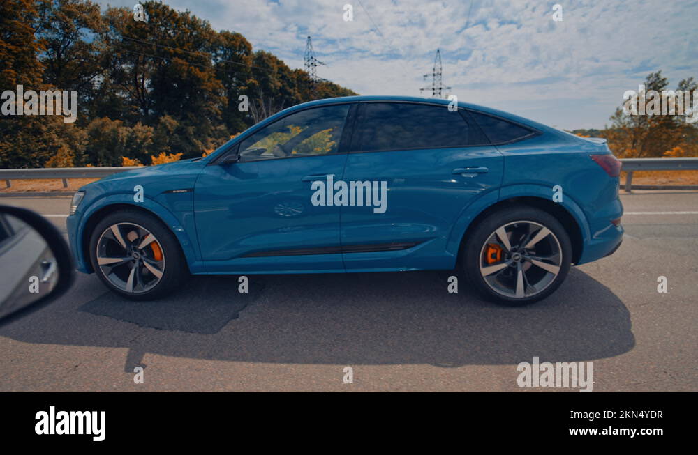 Car profile view Stock Videos & Footage - HD and 4K Video Clips - Alamy