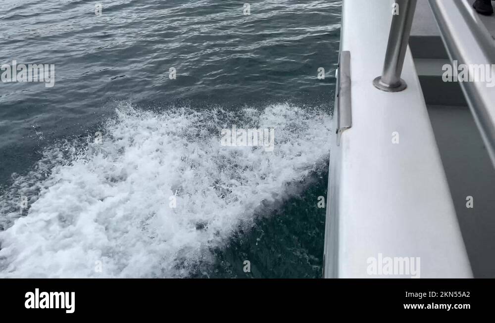 Wake on side speed boat Stock Videos & Footage - HD and 4K Video Clips ...