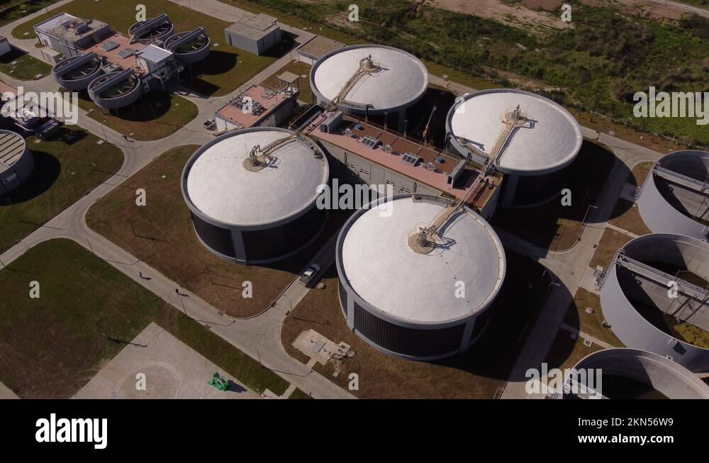 Very big water tanks Stock Videos & Footage - HD and 4K Video Clips - Alamy