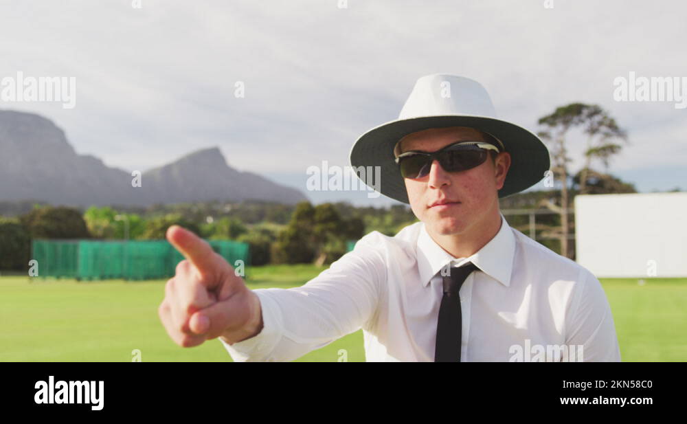 Standing umpire Stock Videos & Footage - HD and 4K Video Clips - Alamy