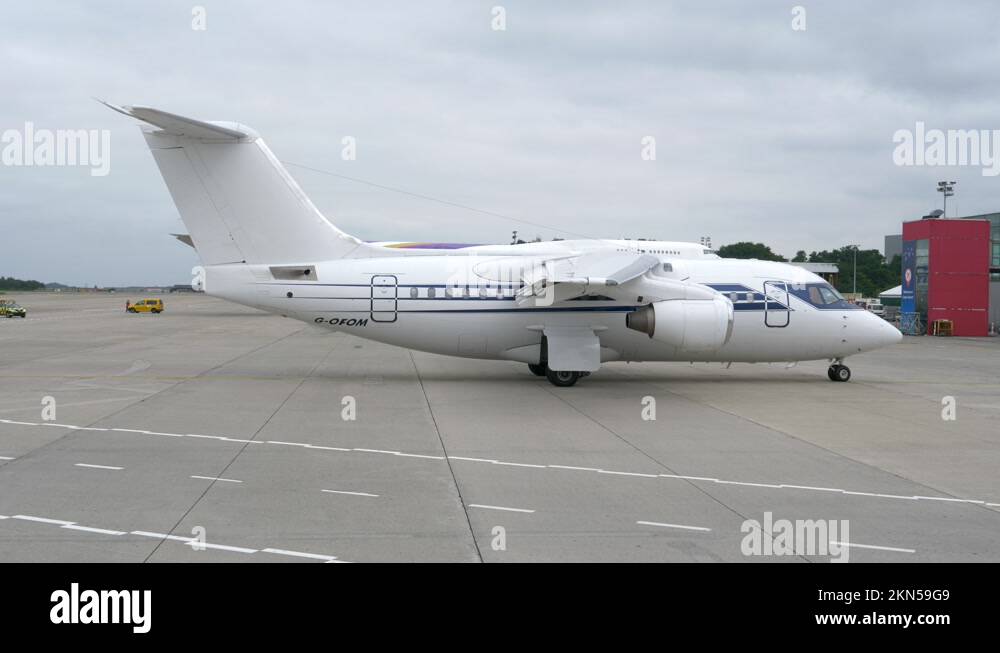 Avro rj 100 Stock Videos & Footage - HD and 4K Video Clips - Alamy
