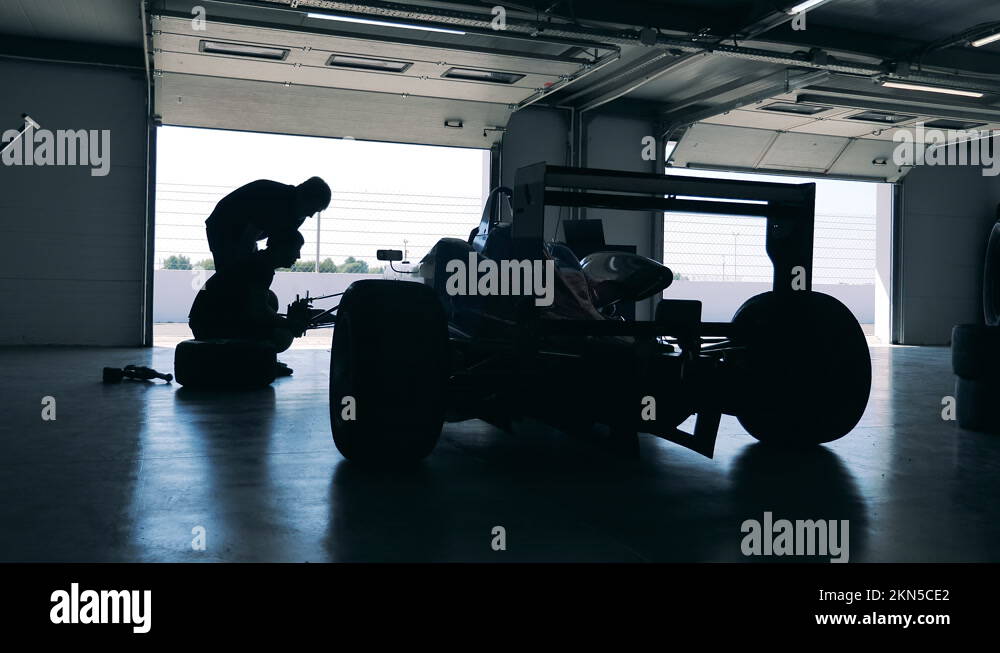 Fixing a race car Stock Videos & Footage - HD and 4K Video Clips - Alamy