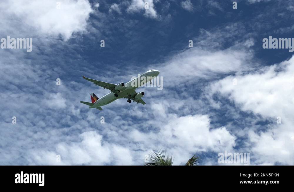 Singapore: Philippine Airlines Airbus A321 jet lands at Changi Airport ...