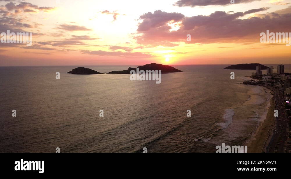 Dramatic seascape horizon Stock Videos & Footage - HD and 4K Video ...