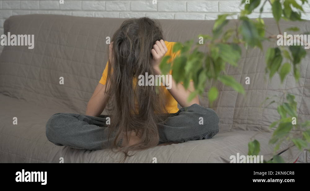 Reflecting girl Stock Videos & Footage - HD and 4K Video Clips - Alamy