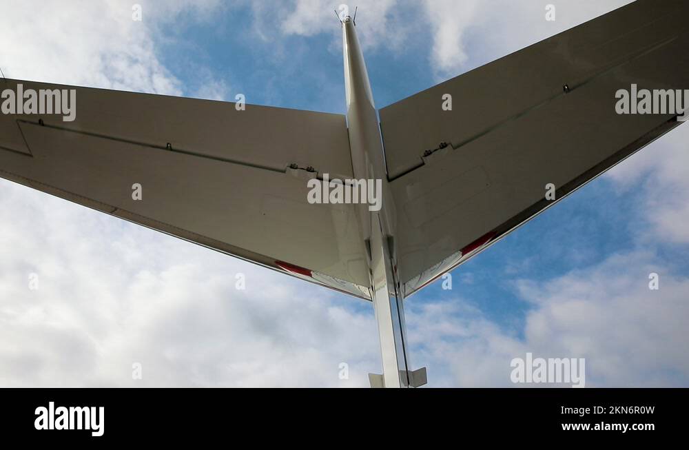 Tail empennage Stock Videos & Footage - HD and 4K Video Clips - Alamy