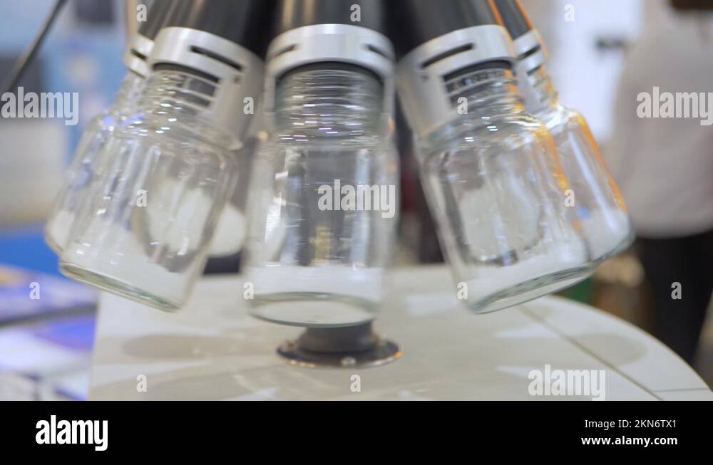 Rotary sample divider for analytical measurement of solid materials ...