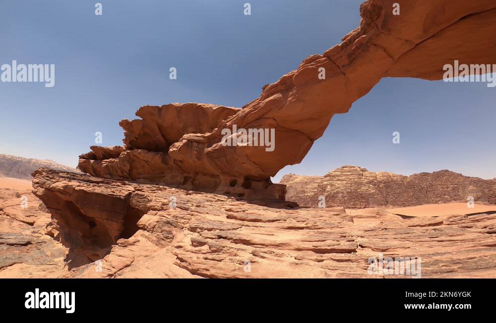 Wadi rum rock arch Stock Videos & Footage - HD and 4K Video Clips - Alamy