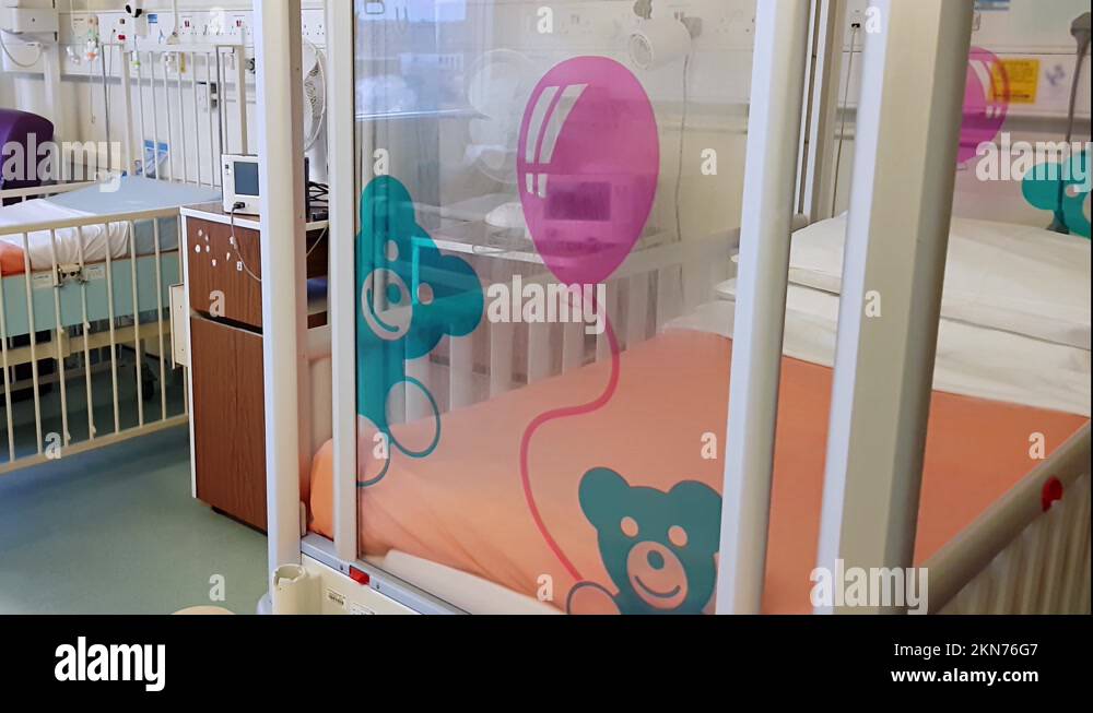 Hospital uk ward Stock Videos & Footage - HD and 4K Video Clips - Alamy
