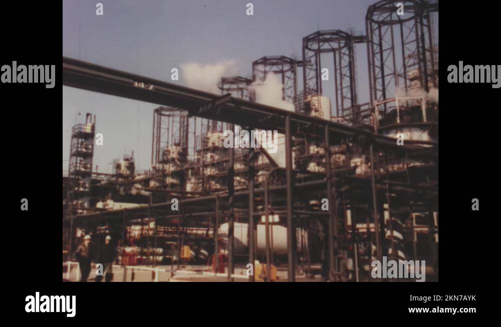 Refinery operation Stock Videos & Footage - HD and 4K Video Clips - Alamy
