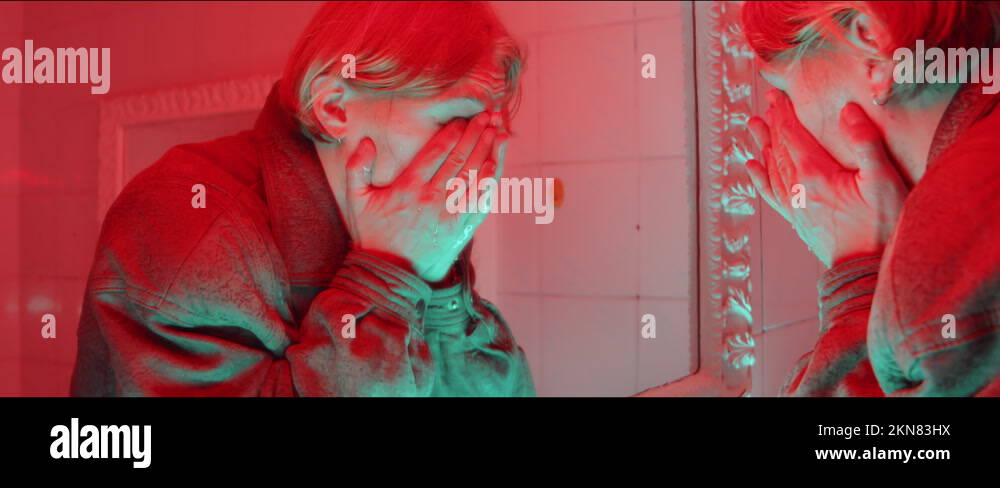 Anamorphic face Stock Videos & Footage - HD and 4K Video Clips - Alamy