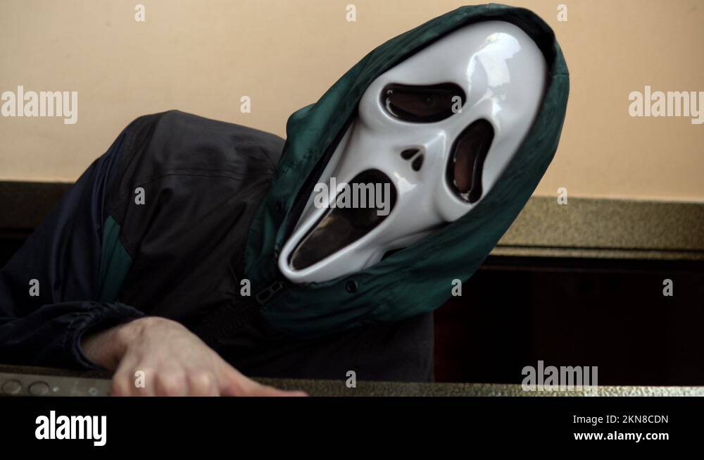 Screaming vertical Stock Videos & Footage - HD and 4K Video Clips - Alamy