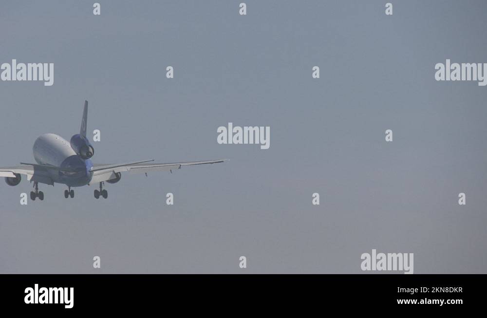 Making its approach Stock Videos & Footage - HD and 4K Video Clips - Alamy