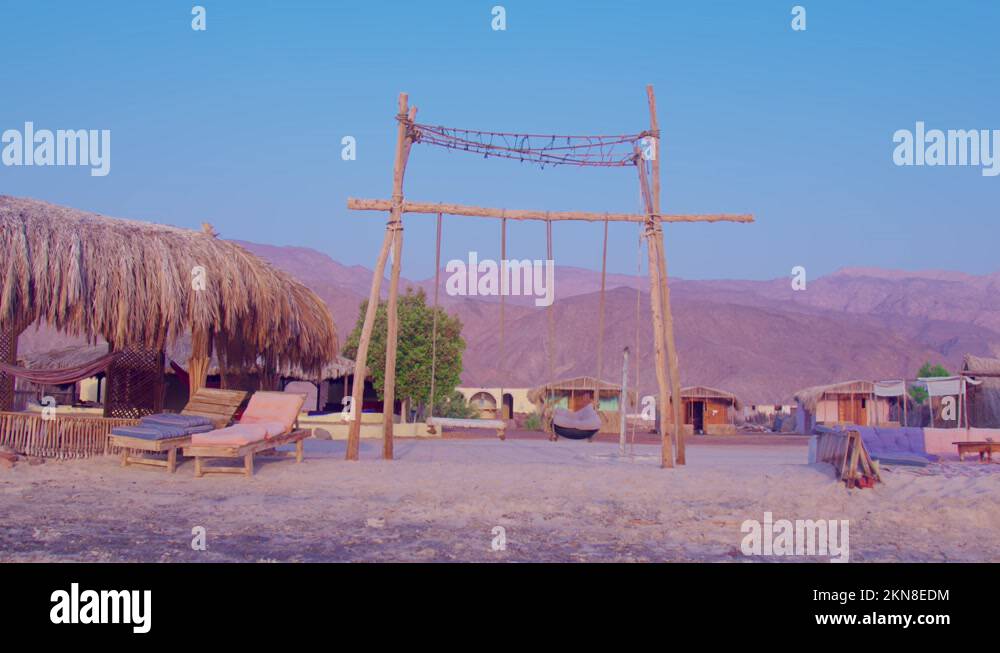 Ocean swing Stock Videos & Footage - HD and 4K Video Clips - Alamy