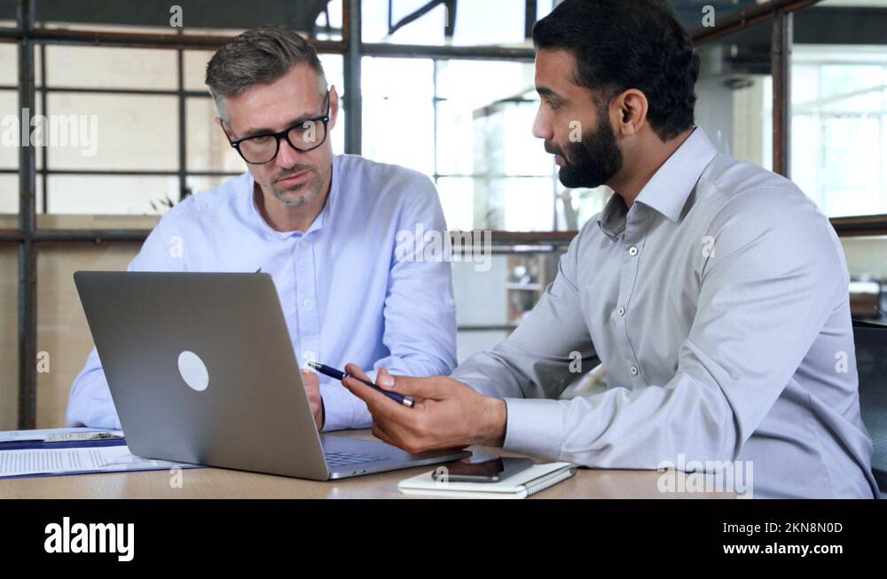 Analysts and computer Stock Videos & Footage - HD and 4K Video Clips ...